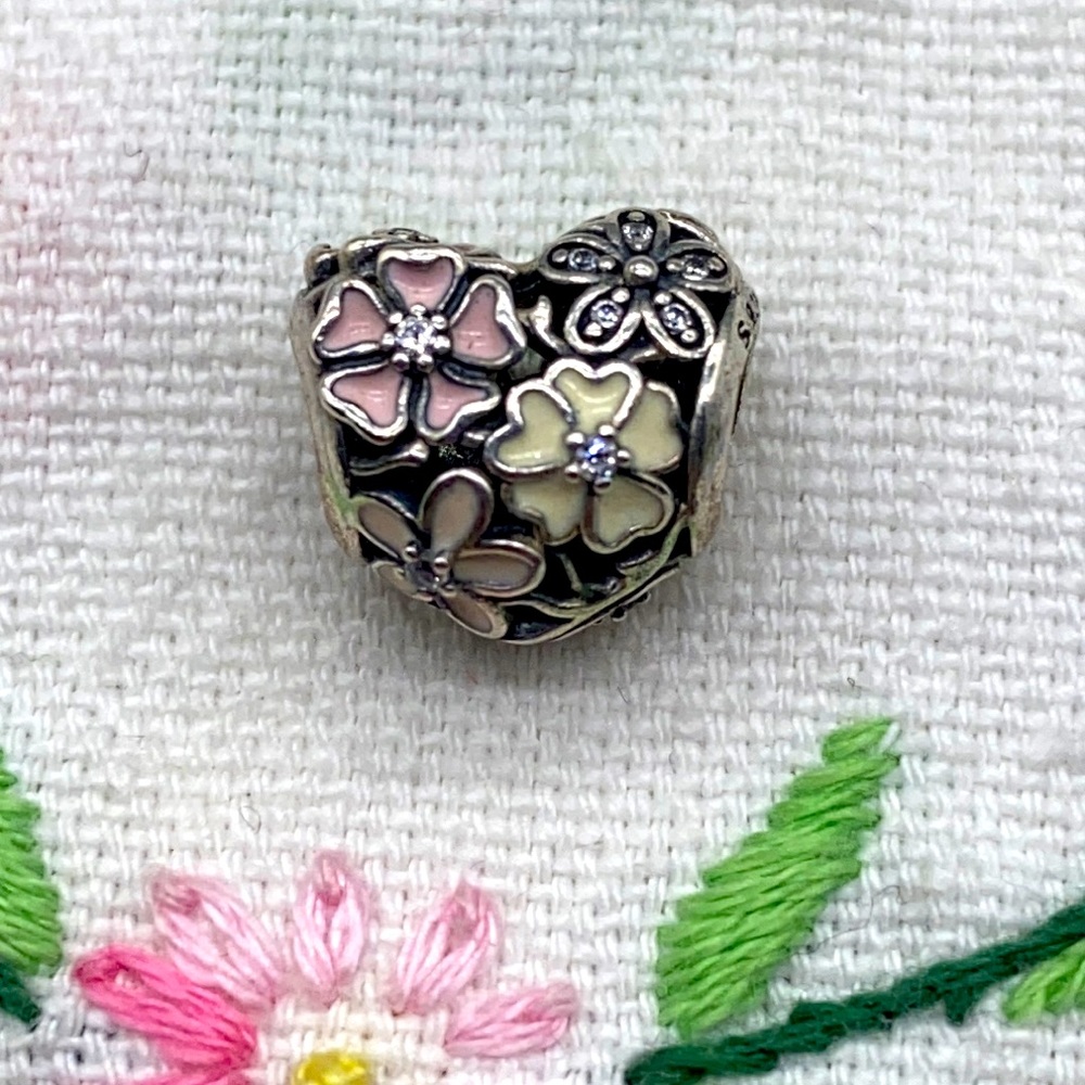 Authentic Pandora Bead Heart Shaped Floral Design Acc… - Gem
